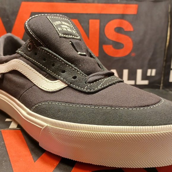 Vans | Shoes | Vans Gilbert Crockett Ravenmarshmallow Mens 9 With Extra ...